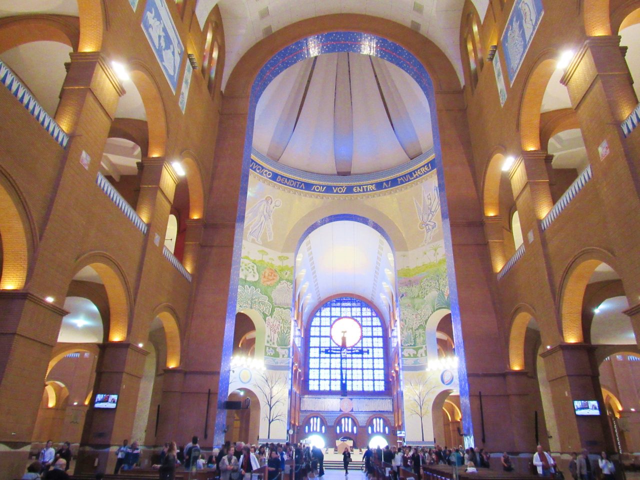 Santuário Nacional de Aparecida - Vivi na Viagem