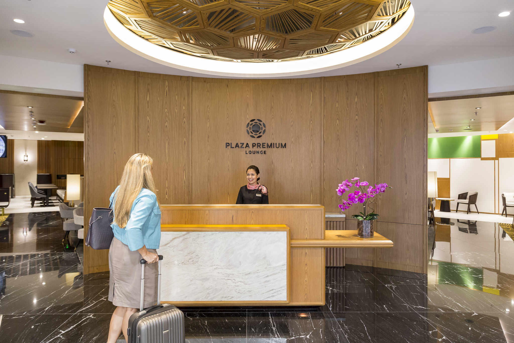 Sala VIP Plaza Premium Lounge no Aeroporto Galeão: conforto e ...