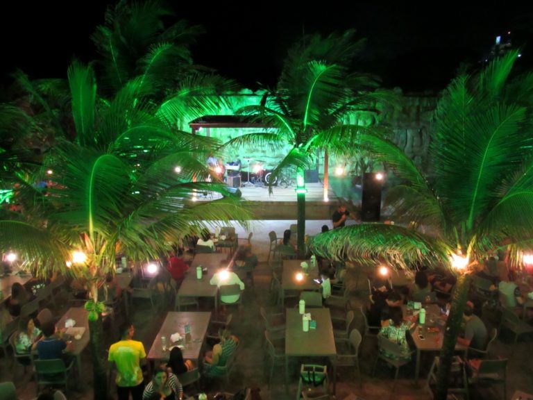 Barraca Crocobeach – Praia do Futuro (Fortaleza - CE) - Vivi na Viagem